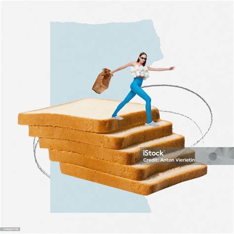 현대 미술 콜라주 젊은 세련된 소녀가 계단처럼 빵 조각을 걷는 창의적인 디자인 조반 16 17 살에 대한 스톡 사진 및 기타 이미지 16 17 살 개념 고풍스런