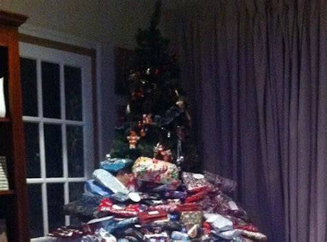 Public Buzz Photos Une Maman Achète Plus De 200 Cadeaux De Noël
