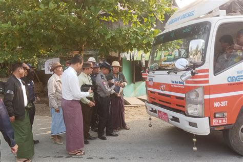 ကံမမြို့နယ်၌ ယာဉ်စည်းကမ်း လမ်းစည်းကမ်း လိုက်နာစေရေး အသိပညာပေး လက်ကမ