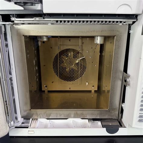 Agilent 7890a Gc System With Fid Tcd Dual Split Splitless Inlets G2614a Autosampler And