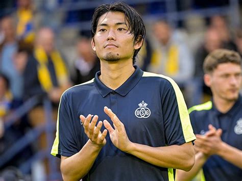 「結婚を前提、この人しか」「展開早すぎ！」サッカー日本代表の妻へ町田浩樹が“パリの指輪”に込めた想い「彼女、ショパン好きなので」