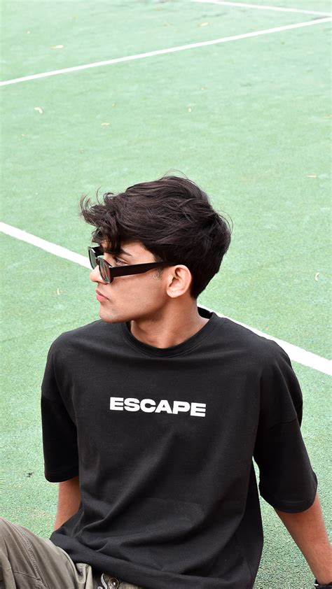 VENGEANCE OVERSIZED TEE SHIRT ESCAPE