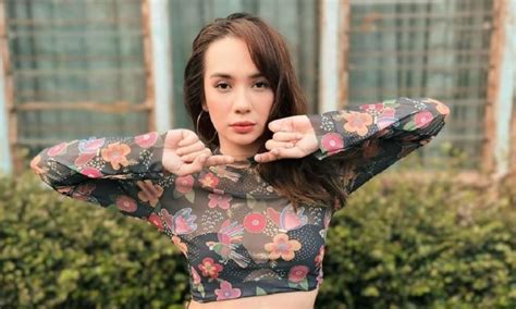 Kehidupan Putri Anne Selalu Menarik Perhatian Netizen Cantiknya Putri Anne Saat Pemotretan