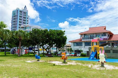 子連れ沖縄旅行におすすめ！公園があるビーチ3選（北谷・読谷編）｜okinawaholidayhackers