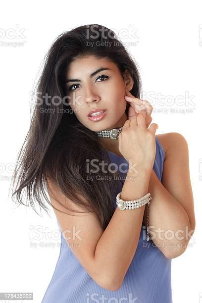 Wanita Muda Yang Cantik Foto Stok Unduh Gambar Sekarang 20 29 Tahun