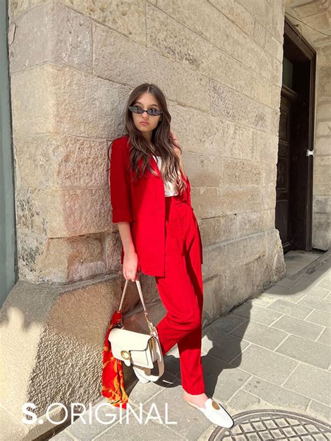 Лляні костюми жіночі Купити жіночий лляний костюм