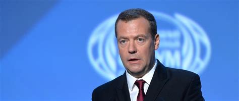 Медведева и участников форума Открытые инновации эвакуировали из Сколково