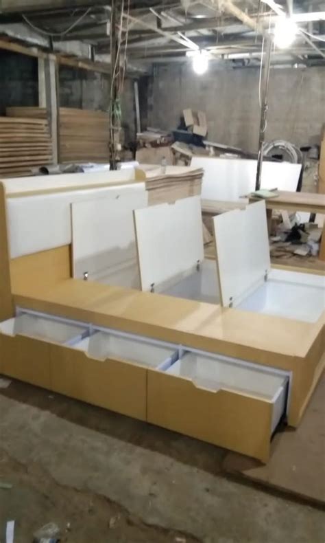 Divan Minimalis Modern Perabotan Rumah Di Carousell