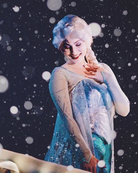 Pin By 2trh2 On Elsa Face Character Face Characters Elsa Face