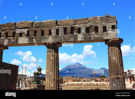 Das Forum Pompeji Antike Stadt In Kampanien Am Golf Von Neapel Beim Ausbruch Des Vesuvs Im