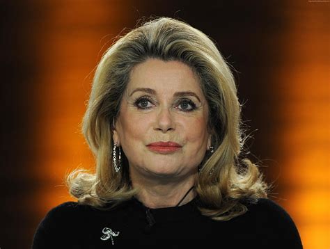 Hd Wallpaper Bjork Catherine Deneuve Dancer In The Dark Lars Von
