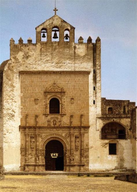 Ex convento de Acolman siglo XVI Foto JIGM Acolman Estado de México México School Building