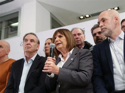 Referentes de la oposición expresaron su pesar