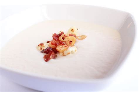 Cream Of Roasted Garlic Cauliflower And Bacon Soup Dj Foodie