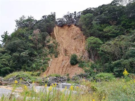 土砂災害が起きやすい日本土石流地滑りがけ崩れの危険性を知り大切な命を守りましょう moshimo ストック