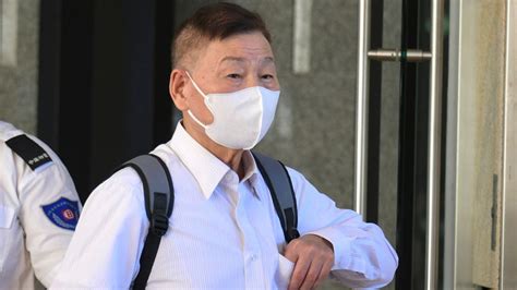 中醫師否認港鐵站內摸女生大腿非禮 事主：4次喎無可能唔係特登 新冠疫情專頁
