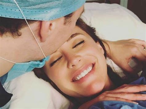Anahí Enloquece Las Redes Con La Primera Foto De Su Bebé Actitudfem