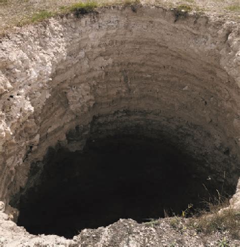 O Buraco Mais Fundo Da Terra Não Tem Fundo D Marília