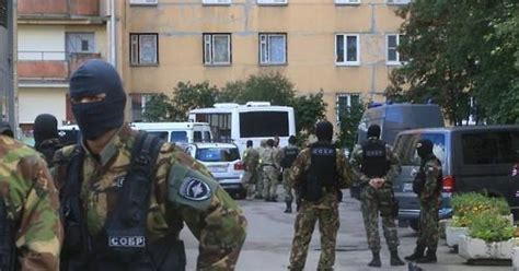 Is 러시아 공격 자처교통경찰 2명 총기·도끼 피습