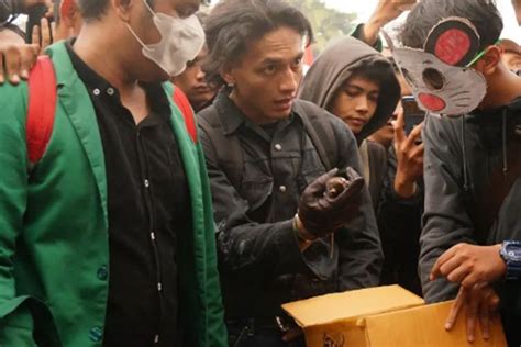 Jefri Nichol Ikut Demo Mahasiswa Tolak Uu Cipta Kerja Netizen Kagum