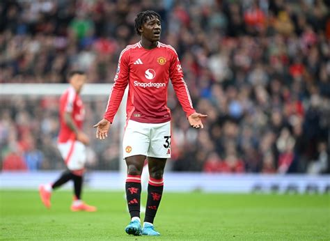 2 Manchester United Players Risk Suspension Vs Arsenal
