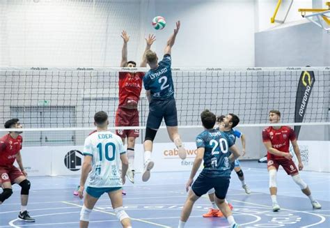El Volei Petrer Villena Cierra La Primera Vuelta Liguera En Gran