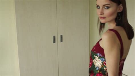 Svi Znaju Kakva Je Moja Snaja Samo Moj Sin To Ne Vidi