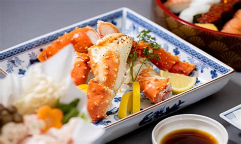 タラバガニの盛り合わせ 料理自慢の屋形船「なわ安」 東京・浜松町出航の屋形船