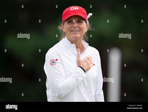 Canadas Lorie Kane Places Her Hand On Her Heart As She Acknowledges