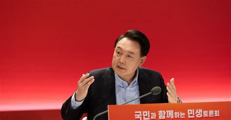 이충재 칼럼 윤 대통령 총선 폭주에 국민은 불안하다