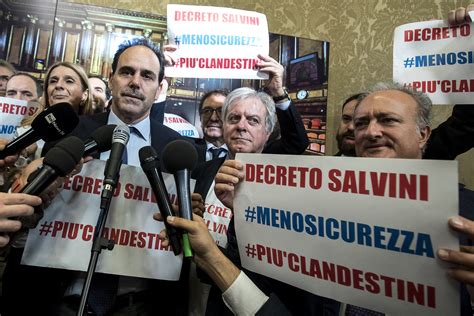 Dl Sicurezza Senato Dà Lok Con La Fiducia 163 Sì Dissidenti Escono