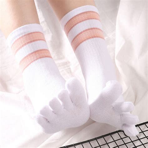 2 Pairs Lady Crew Socks Five Fingers Toe Socks Casual Wear Preppy Sport