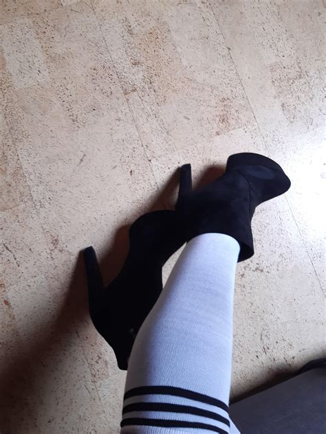 Hope You Like My New Heels😘 Scrolller