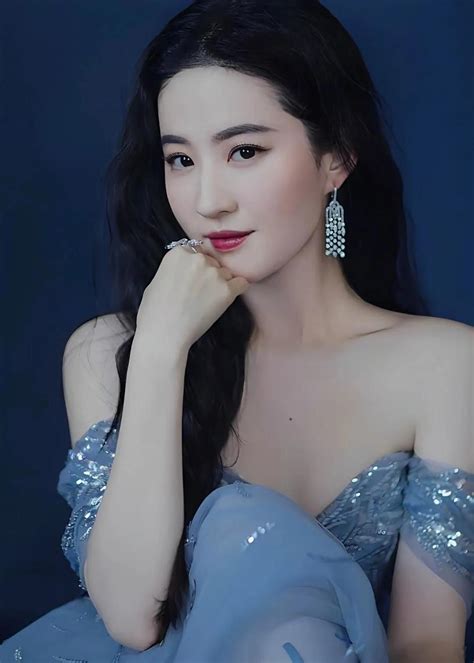 Celebrity Pictures Issue 568 Liu Yifei Inews
