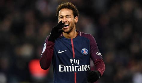 Neymar chega à Copa 27 participações diretas em gols do PSG em 20