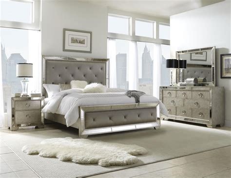 20 Stunning Mirrored Headboard Designs