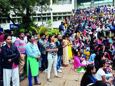 Bangalore University Bangalore University Students Staff Protest