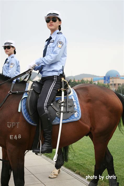 美丽的大连女骑警摄影图片人民广场纪实摄影 甜甜的Chris 太平洋电脑网摄影部落
