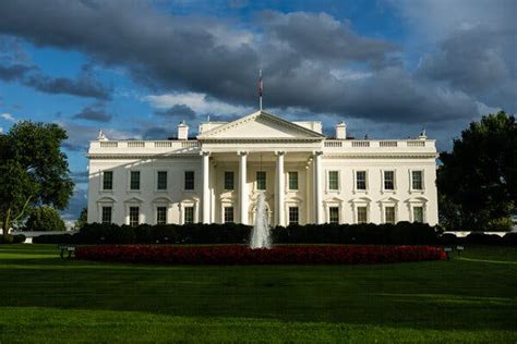 Experts Raise Concerns Over Trumps White House Ballroom Renovation