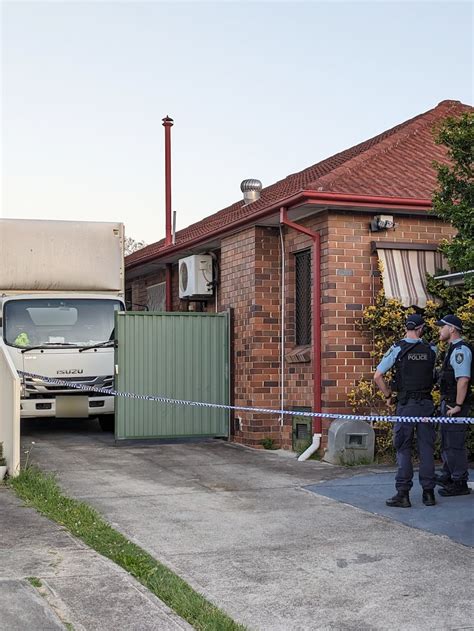 Dead Woman Found Inside House In Sydneys South After Dead Man Found