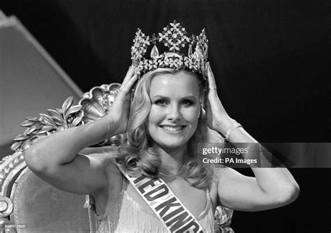 Crowning Moment For 18 Year Old Carolyn Seaward In Blackpool When