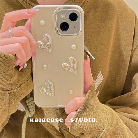 Ins 高級感 立體 珍珠 鐳射愛心 古董白手機殼 適用於iphone15 14promax 13 12 11小眾保護殼 蝦皮購物