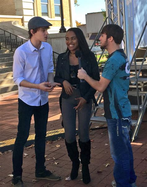 China Anne Mcclain Interviewing With This Guy Mitchell Hope 🙃 Lol Descendants2 Facebook