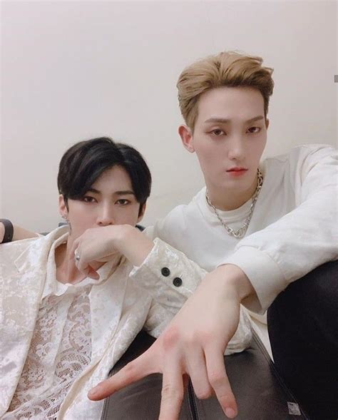 Pin By M A S H I K Y U K Y U On Vav Ace Vav Attractive Men