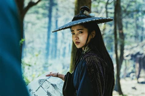 Sinopsis Alienoid Return To The Future Film Terbaru Kim Tae Ri