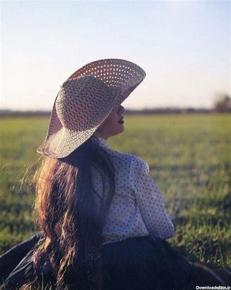 عکس های دختر در طبیعت از پشت برای پروفایل