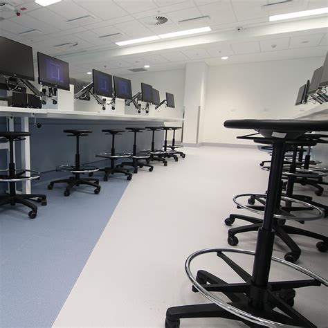Lab Stool 100