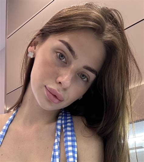 Hope You Like Girls With Big Lips Sexy