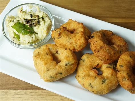 How To Make Medu Vada Recipe In Hindi मेदु वड़ा South Indian Dish