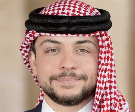 ولي العهد يحيي المتقاعدين العسكريين والمحاربين القدامى في يوم الوفاء